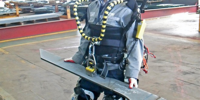Shipping firms augmenting strength with robotic exoskeleton | KitGuru