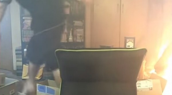 Livestreamer accidentally sets his room on fire, makes multiple bad ...