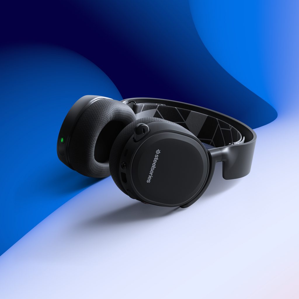 SteelSeries’ new Arctis 3 Bluetooth headset lets users listen to two ...