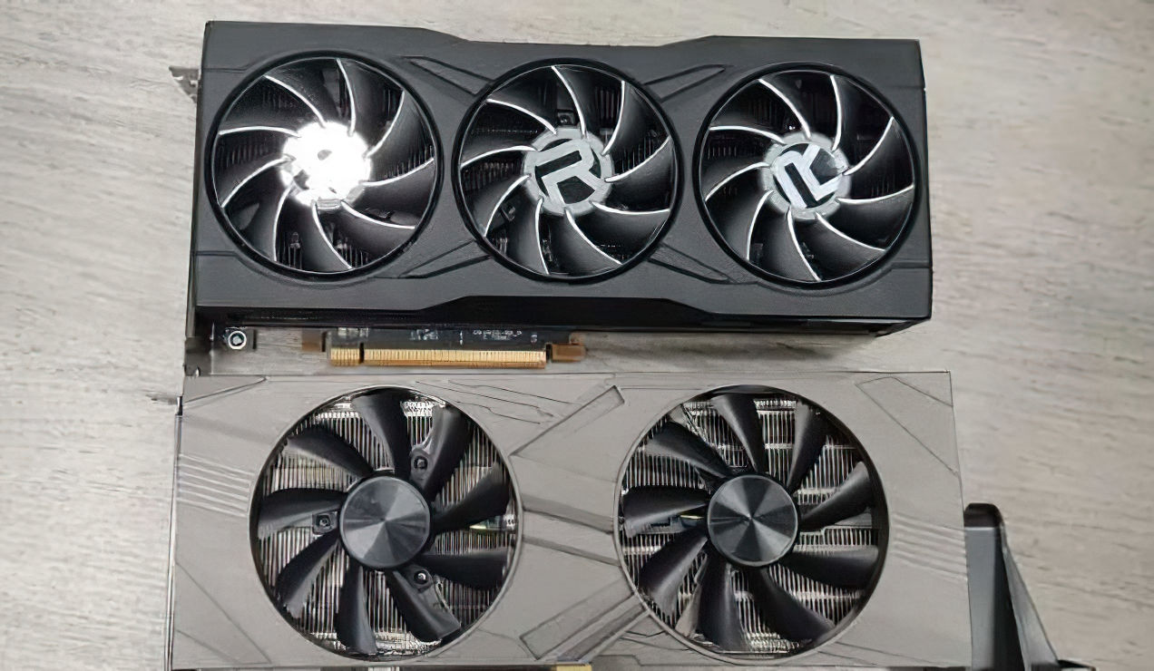 Black AMD Radeon RX 6800XT Shown In Size Comparison With The RTX 3070 Black AMD Radeon RX 6800XT Shown In Size Comparison With The RTX 3070