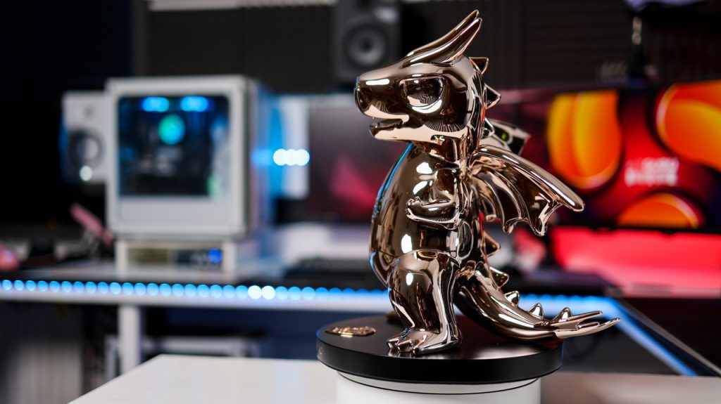 MSI 35th Anniversary Golden Dragon Unboxing! | KitGuru