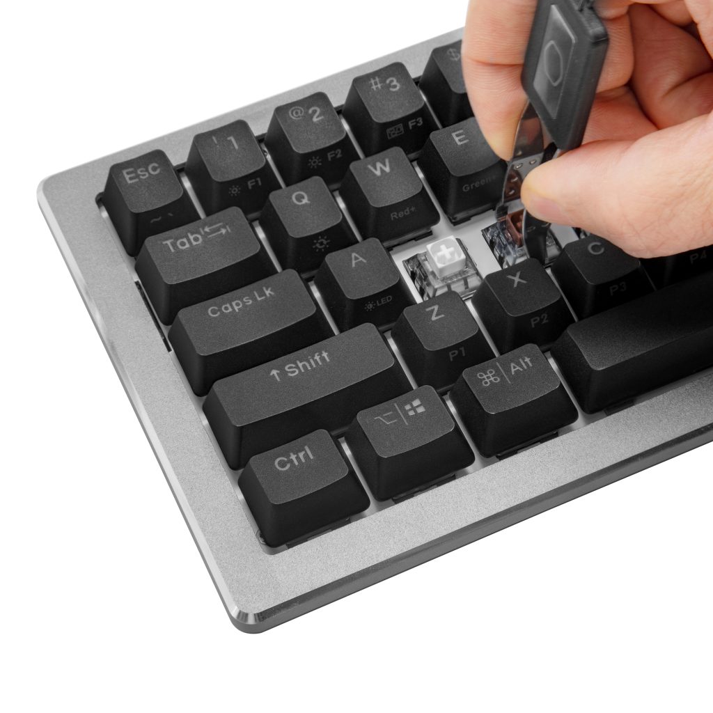 Cooler Master unveils enthusiast-grade CK720 keyboard with hot ...