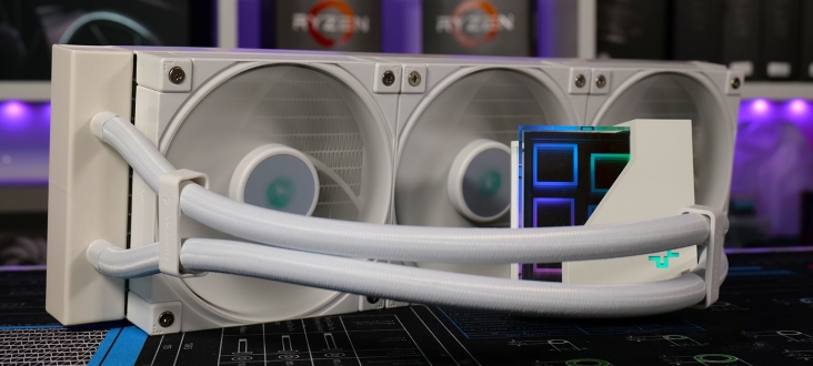 DeepCool LT720 White 360mm AIO Unboxing | KitGuru