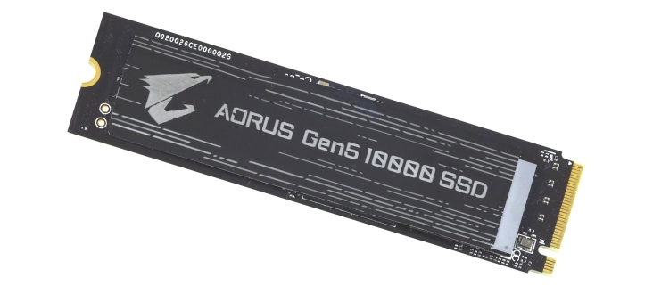 Gigabyte AORUS Gen5 10000 2TB SSD | KitGuru
