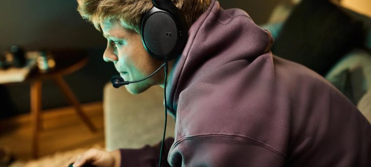 Sennheiser releases add-on mic to transform HD 500 headphones into ...
